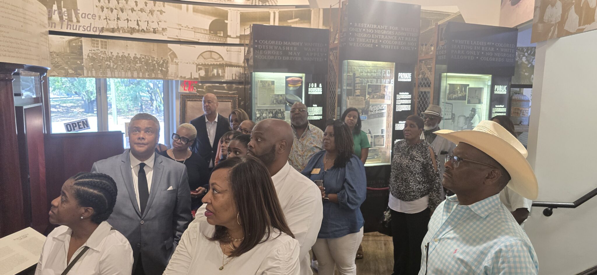 Che Alexander Sworn In as Fulton County Clerk of Superior and ...