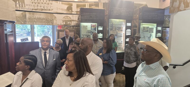 Che Alexander Sworn In as Fulton County Clerk of Superior and ...